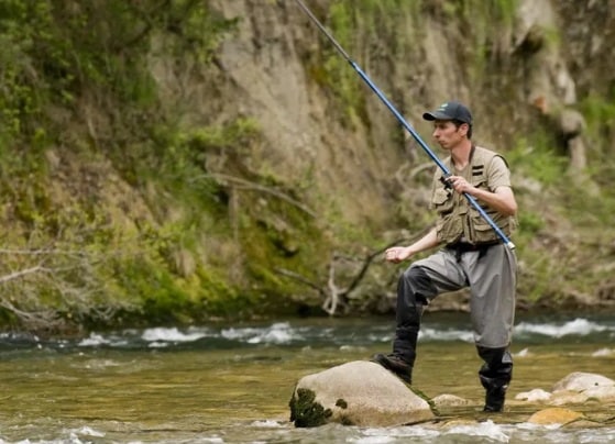 Trout fishing for children near Annecy