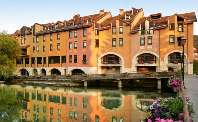 Hotels in Annecy, around and by the lake