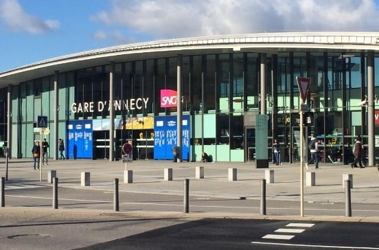 How to get to Annecy by car, train, plane...