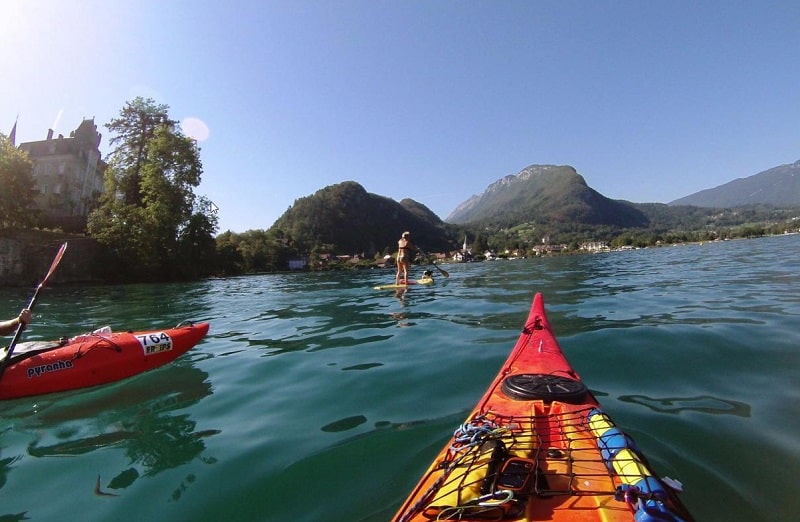 Annecy: descubra el piragüismo y el kayak en el lago