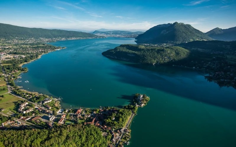 Diving in Lake Annecy and Lake Geneva