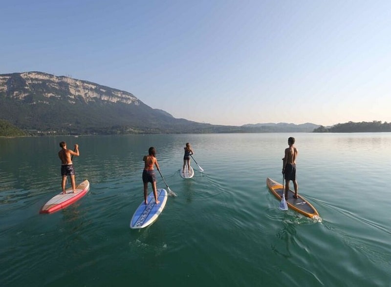 Lake Aiguebelette: visits, beaches and activities in Savoie near Chambéry