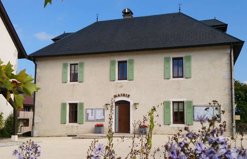 Pueblo de Cuvat en Alta Saboya, al noroeste de Annecy