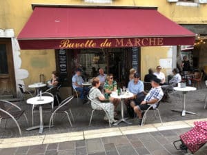 Les meilleurs bars d’Annecy pour boire un verre